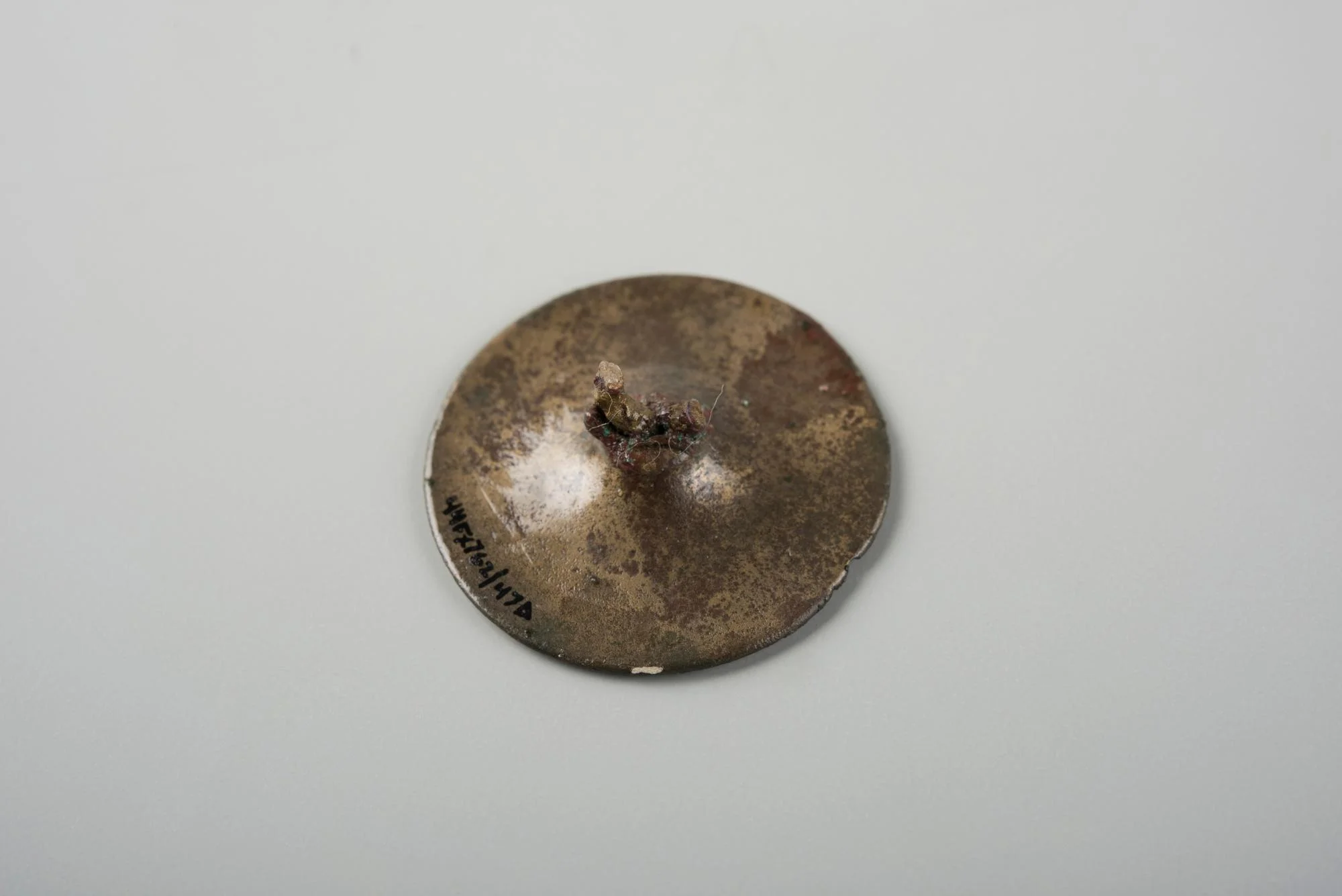 Tombac coat button with shank cast in boss. | George Washington's Mount ...
